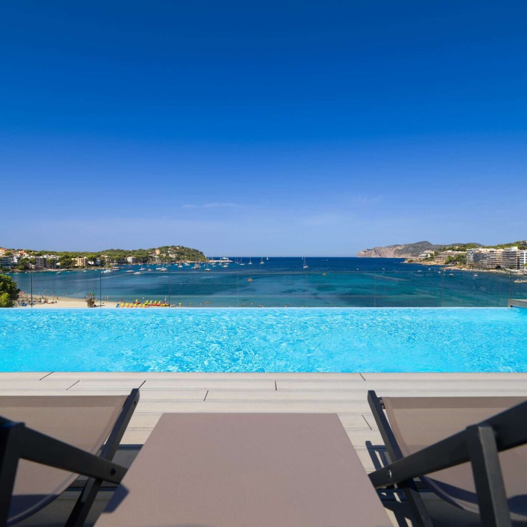 Solo Holidays 2026/27 | Solo Travellers | Friendship Travel